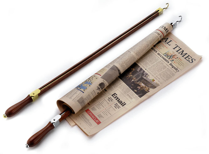 Newspaper holder in wood and brass. Dim: 20x850mm